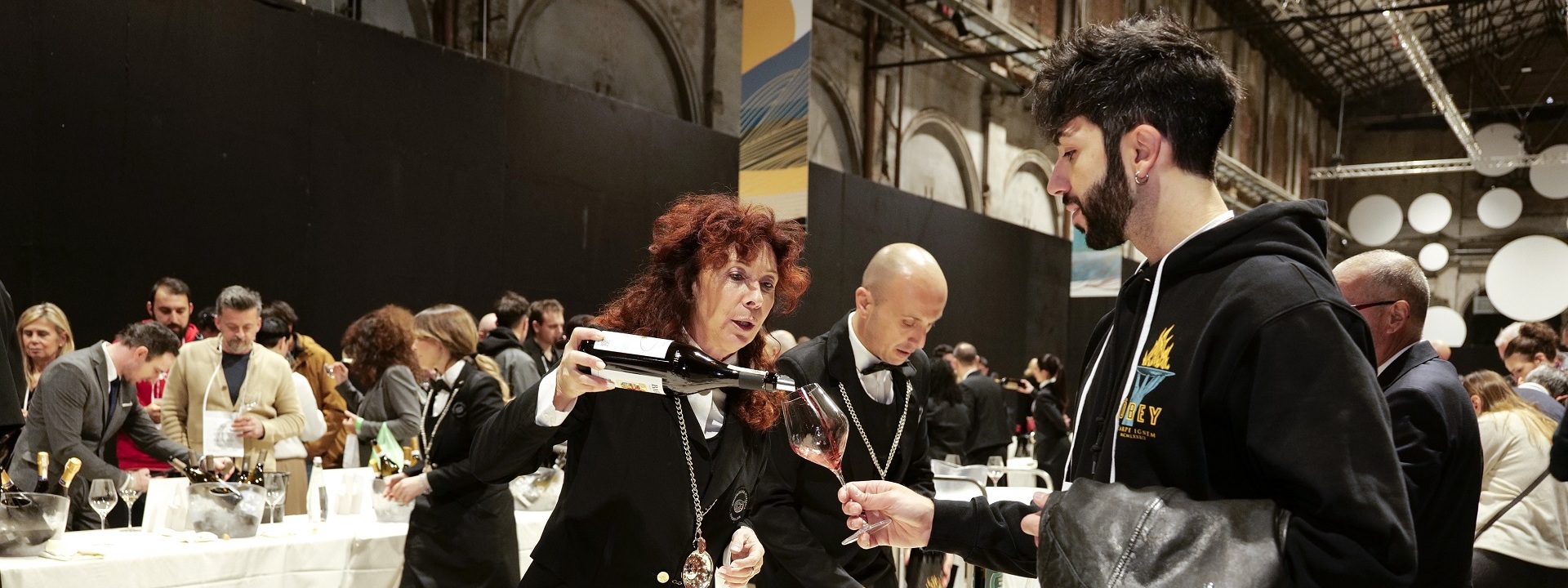 Guida Vitae 2026: le 400 eccellenze selezionate da AIS in degustazione a Firenze - Vitae Online